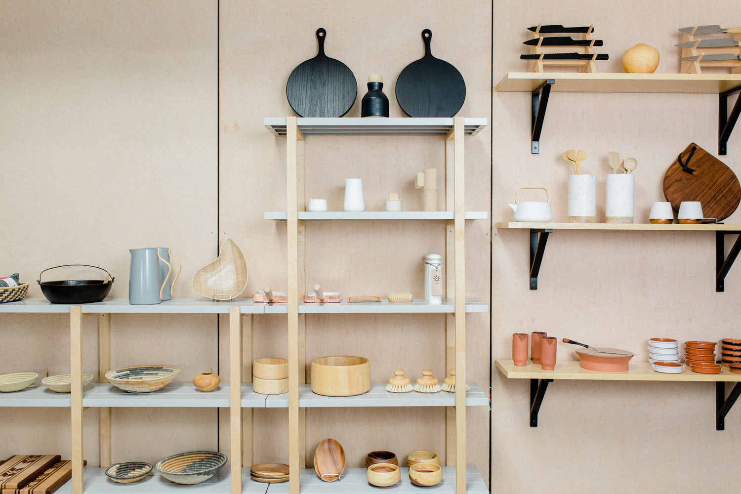 ACCOUTRE RICHMOND – Accoutre Richmond